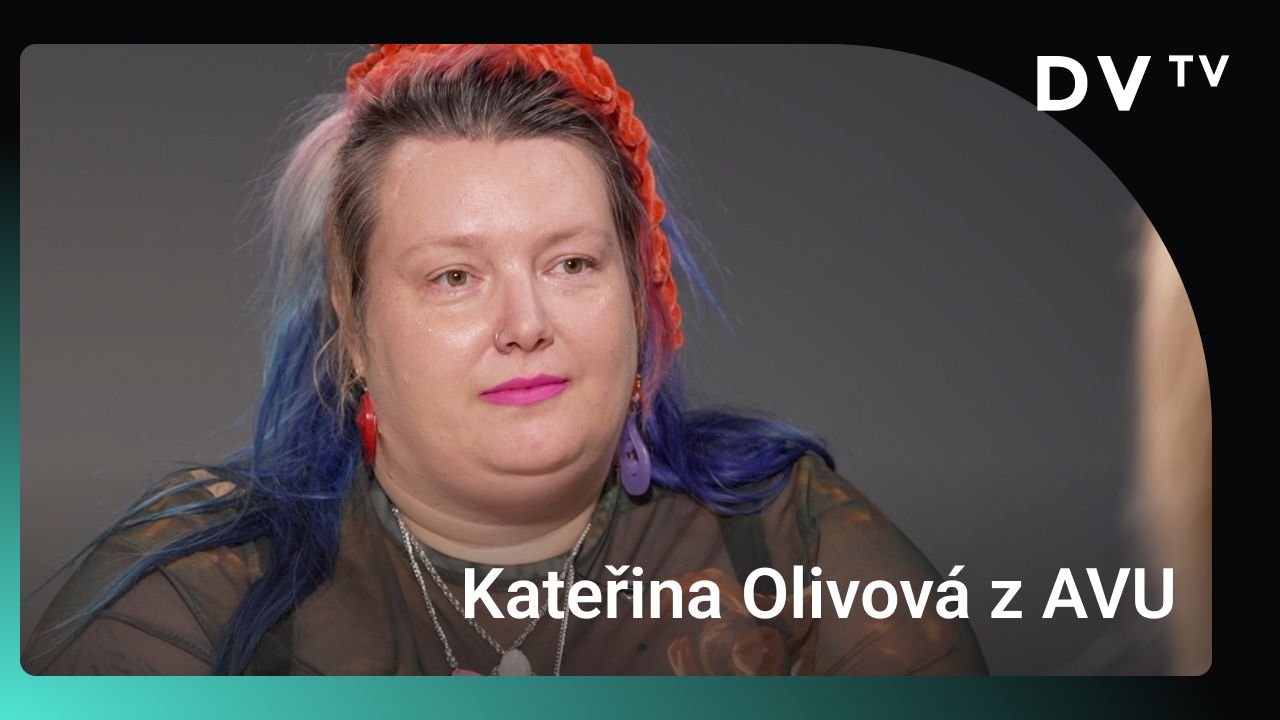 umělkyně Kateřina Olivová a její nahá performance | Stream